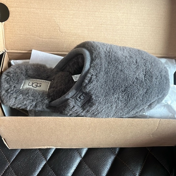 UGG | Shoes | Ugg Womens Shelly Beach All Over Shearling Easy Onoff ...